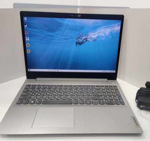 Ноутбук Lenovo IdeaPad Y700 15ISK