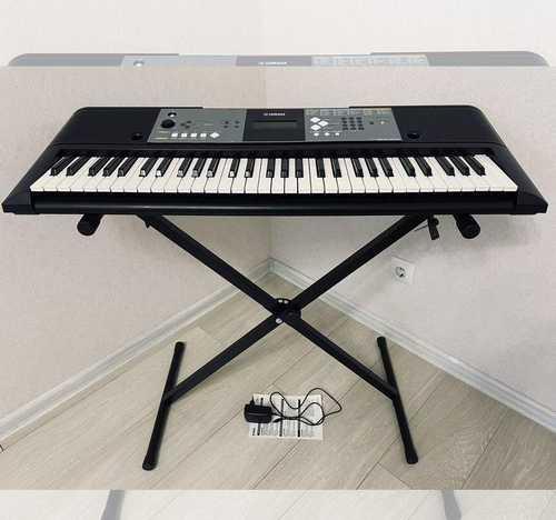 Синтезатор Yamaha PSR-E233