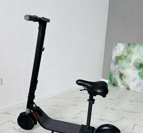 Ninebot Kickscooter ES1