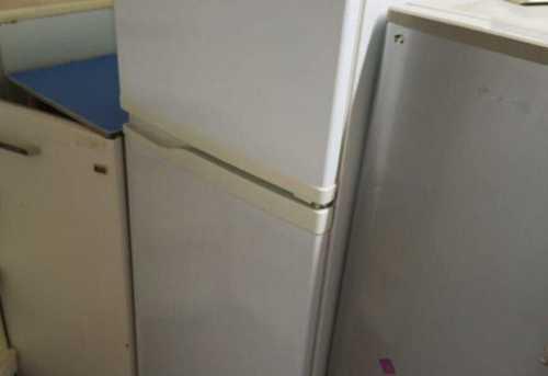 Холодильник двухкамерный Samsung