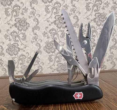 Швейцарский нож victorinox