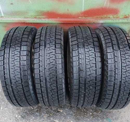 Pirelli Formula Ice FR 195/65 R15 95T