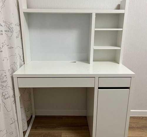 Письменный стол IKEA