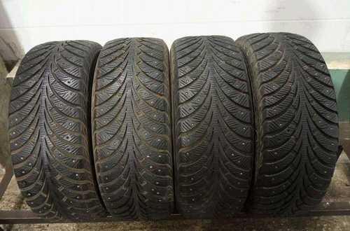 Sava Eskimo Stud 215/55 R17 107U