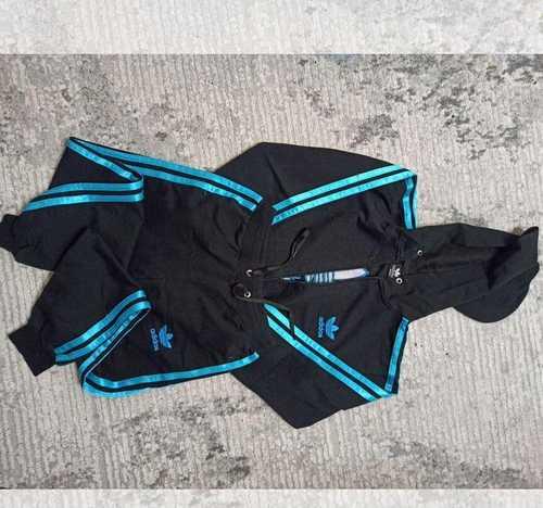 Спортивный костюм adidas