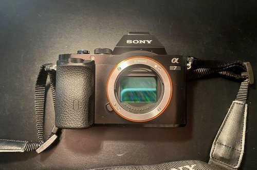 Фотоаппарат Sony a7 Kit 28-70 + дополнительно