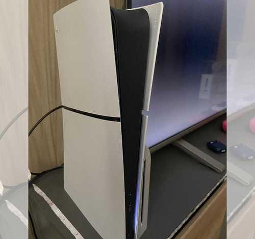 Sony PlayStation 5, 1000 ГБ, 2 геймпада