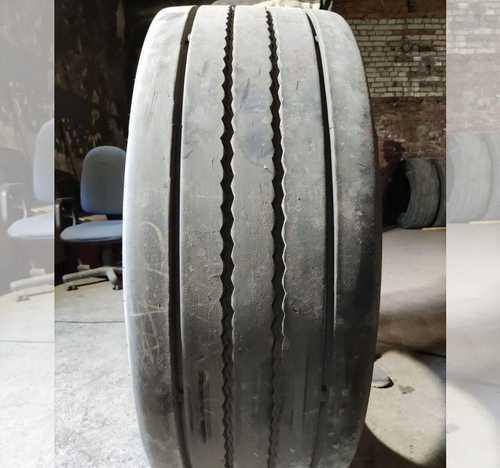 Грузовая шина бу 385 65 R22.5 Goodyear