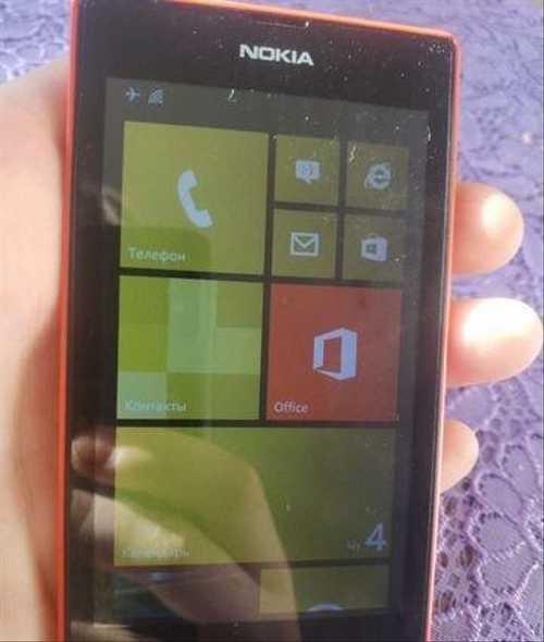 Телефон Nokia lumia 520