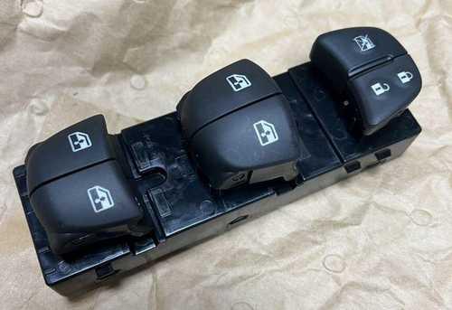 Блок кнопок стеклоподъемников Nissan Qashqai J11