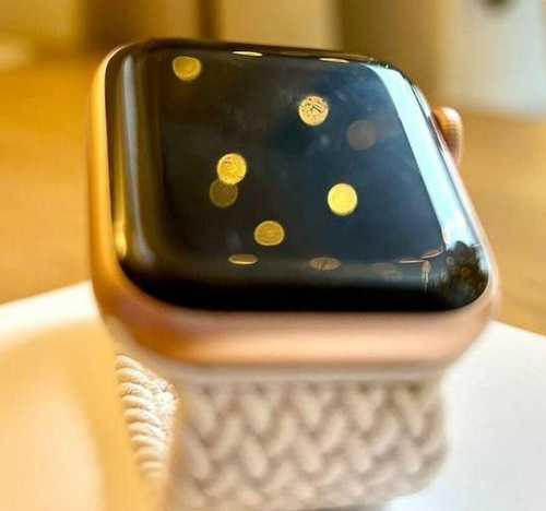 Часы apple watch se 40 mm