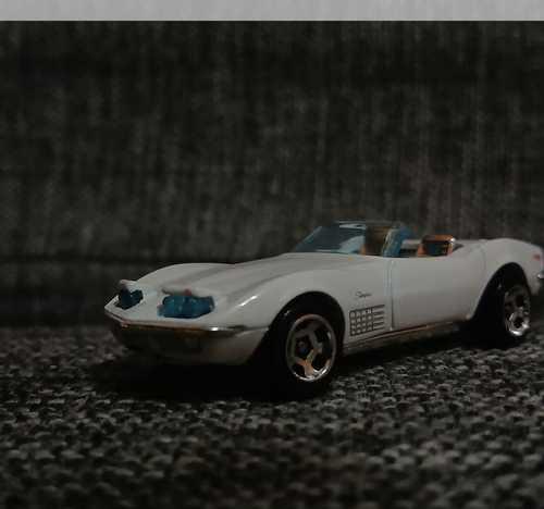 Hot wheels corvette stingray