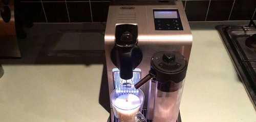 Капсульная кофемашина De'Longhi Pro EN 750