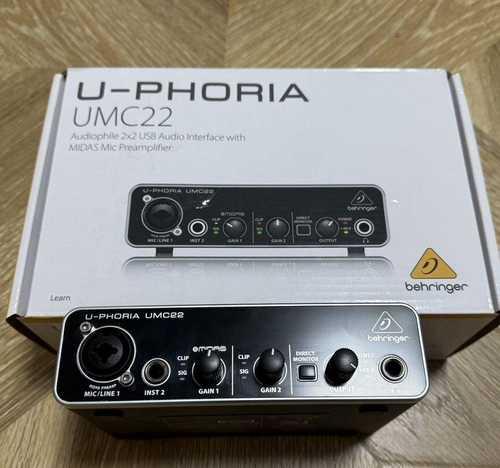 Звуковая карта behringer umc22