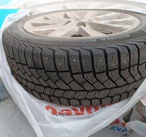 Viatti Brina Nordico V-522 215/50 R17 91T