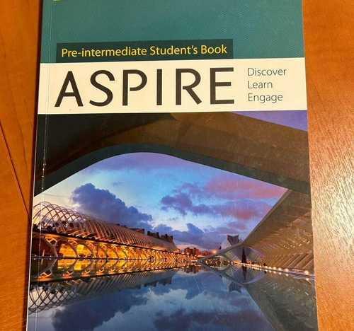 Продам учебник "Aspire Pre-Intermediate Student's