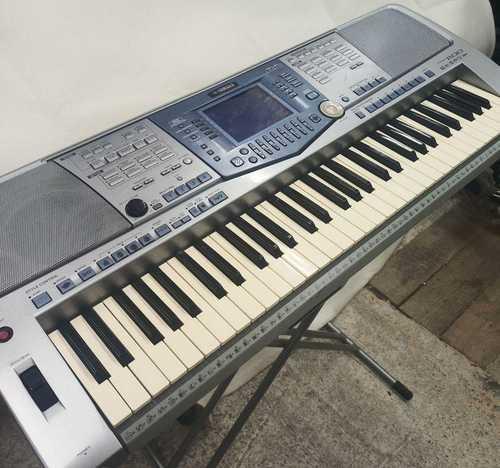 Синтезатор Yamaha psr1100