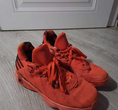 Баскетбольные кроссовки Adidas Dame 7 'Fire Inside