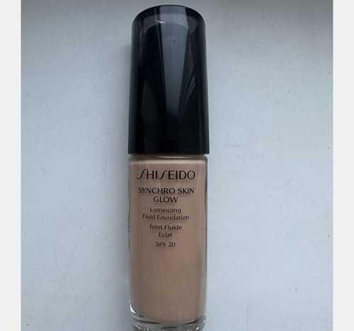 Shiseido synchro skin radiant lifting foundation