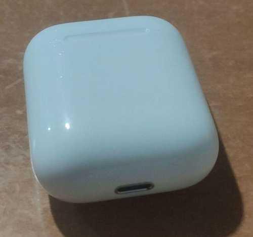 Беспроводные наушники apple airpods 1