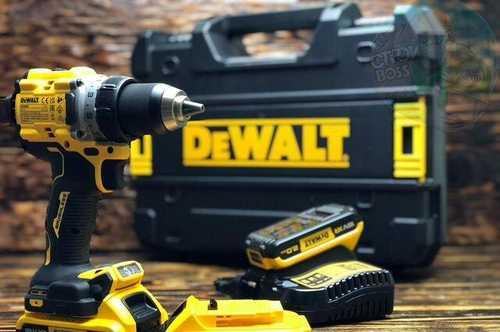 Дрель-шуруповерт DeWalt DCD800D3