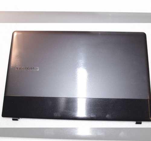 Samsung NP300E5C Крышка матрицы