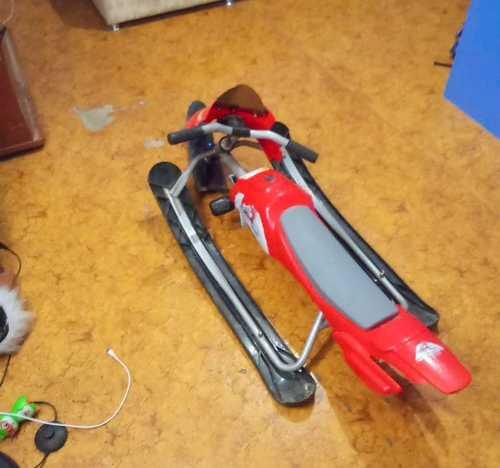 Детский снегокат с ручкой