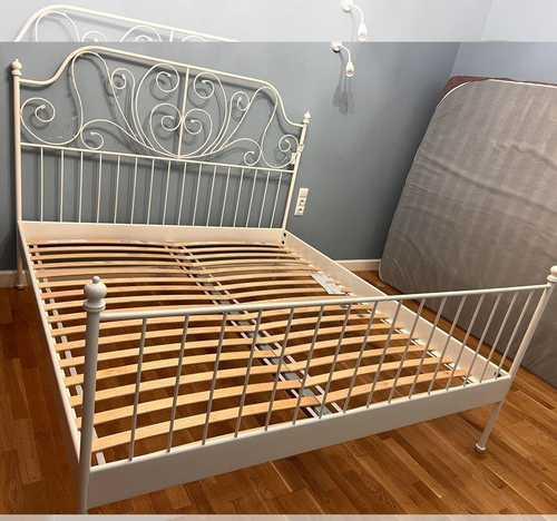 Кровать IKEA Leirvik