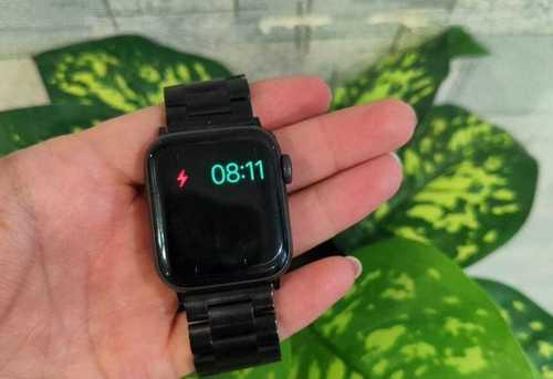 Смарт-часы Apple SE 2020 Nike