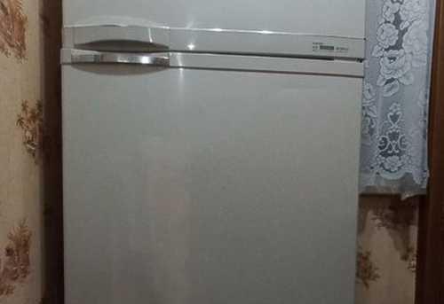 Продам холодильник рабочий samsung-хорошее состоян