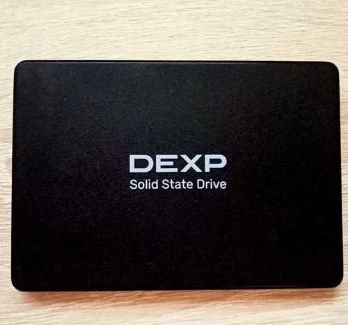 Продаю SSD Dexp 1тб, новый, 5 лет гарантии