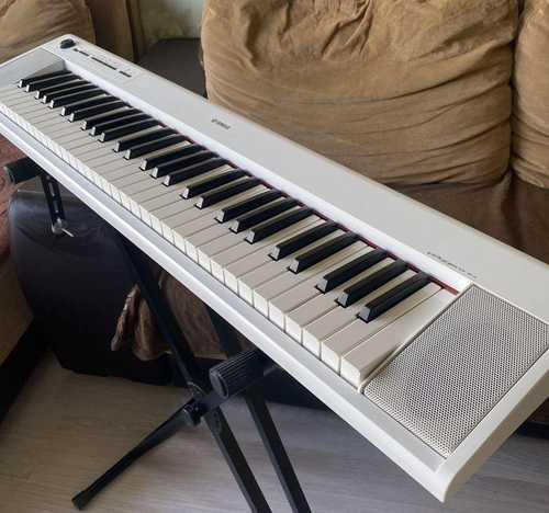 Цифровое пианино yamaha NP-12 белый