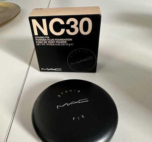 MAC пудра для лица NC30