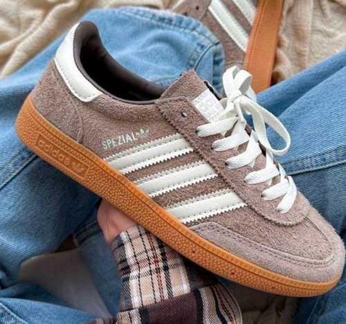 Кроссовки adidas spezial