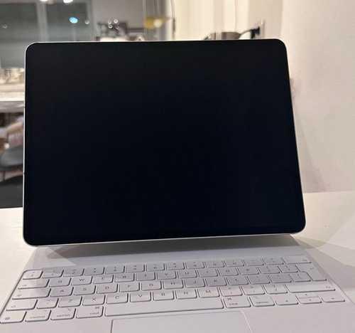 iPad pro 12.9 512 gb 6 поколение с Keyboard