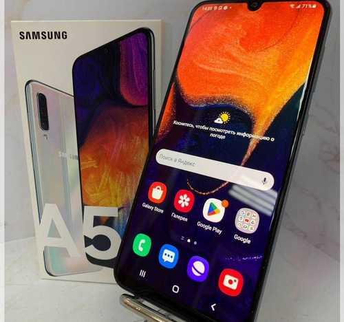 Samsung Galaxy A50, 4/64 ГБ