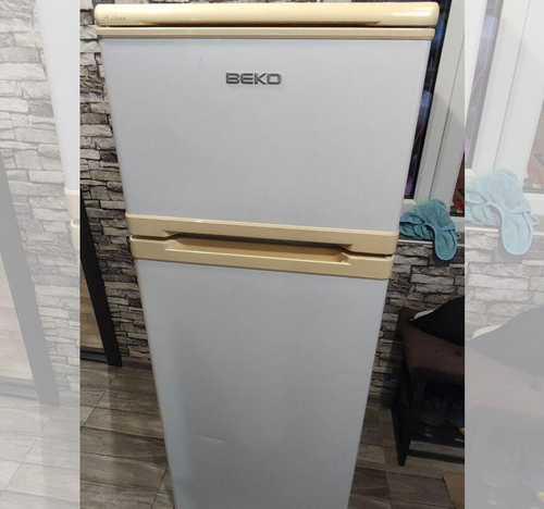 Холодильник бу beko