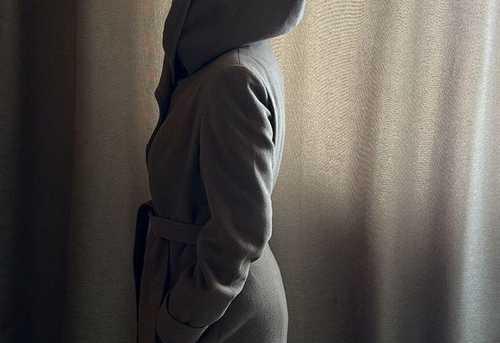 Пальто женское демисезонное 46-48 с капюшоном беж