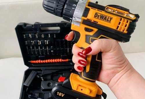 Шуруповерт Dewalt