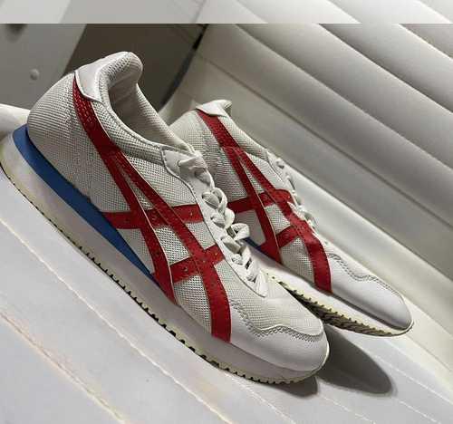 Кроссовки женские asics