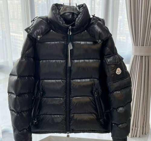 Пуховик Moncler