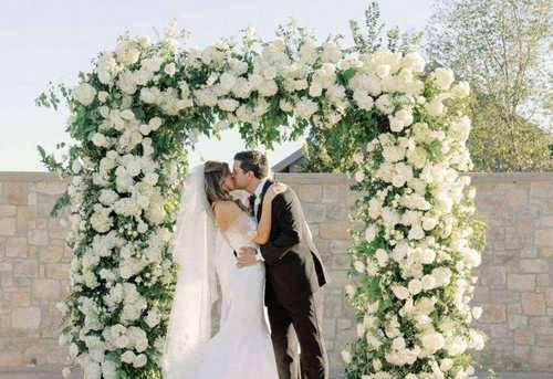 Оформление живыми цветами свадьбы