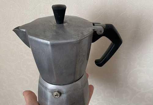 Гейзерная кофеварка из алюминия со времен СССР