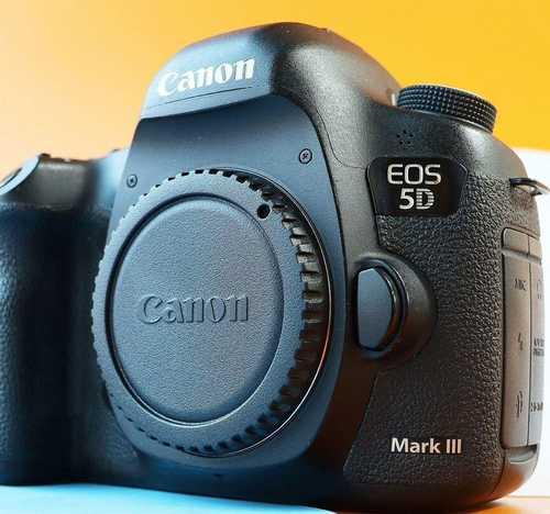 Фотоаппарат Canon 5D mark III body