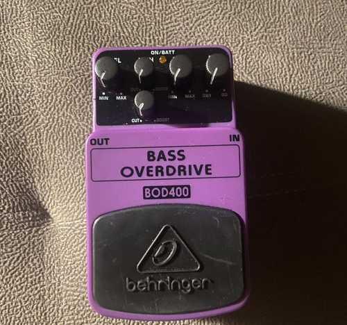 Гитарная педаль behringer bass overdrive