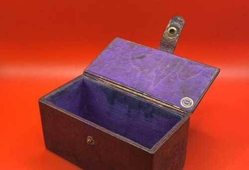 Старинная кожаная коробочка для парфюма Coty