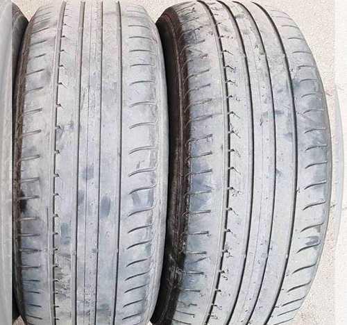 Goodyear EfficientGrip 235/60 R17 102V