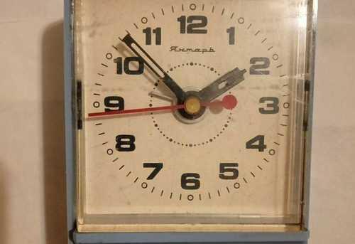 Часы будильник янтарь СССР, не находу