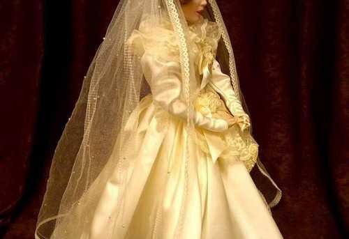 Коллекционная фарфоровая кукла невеста