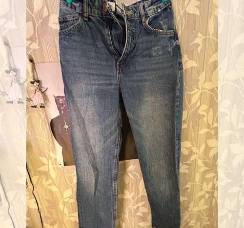 Джинсы bershka mom jeans